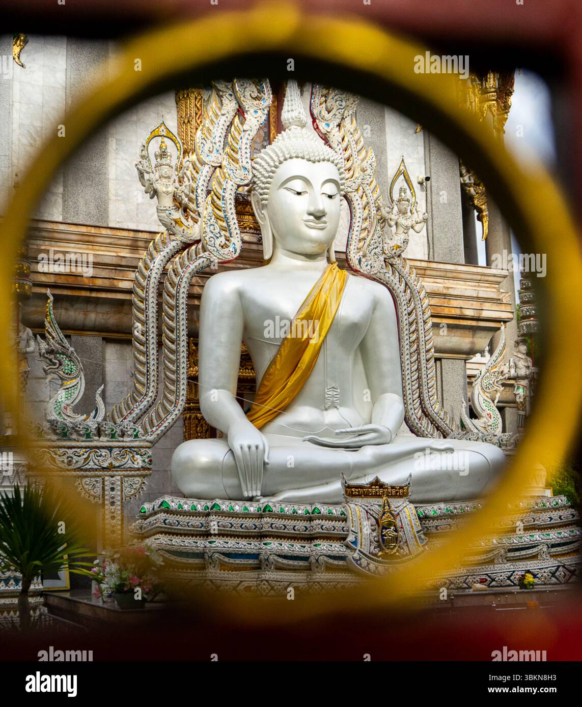 Statue and expression hi-res stock photography and images - Alamy