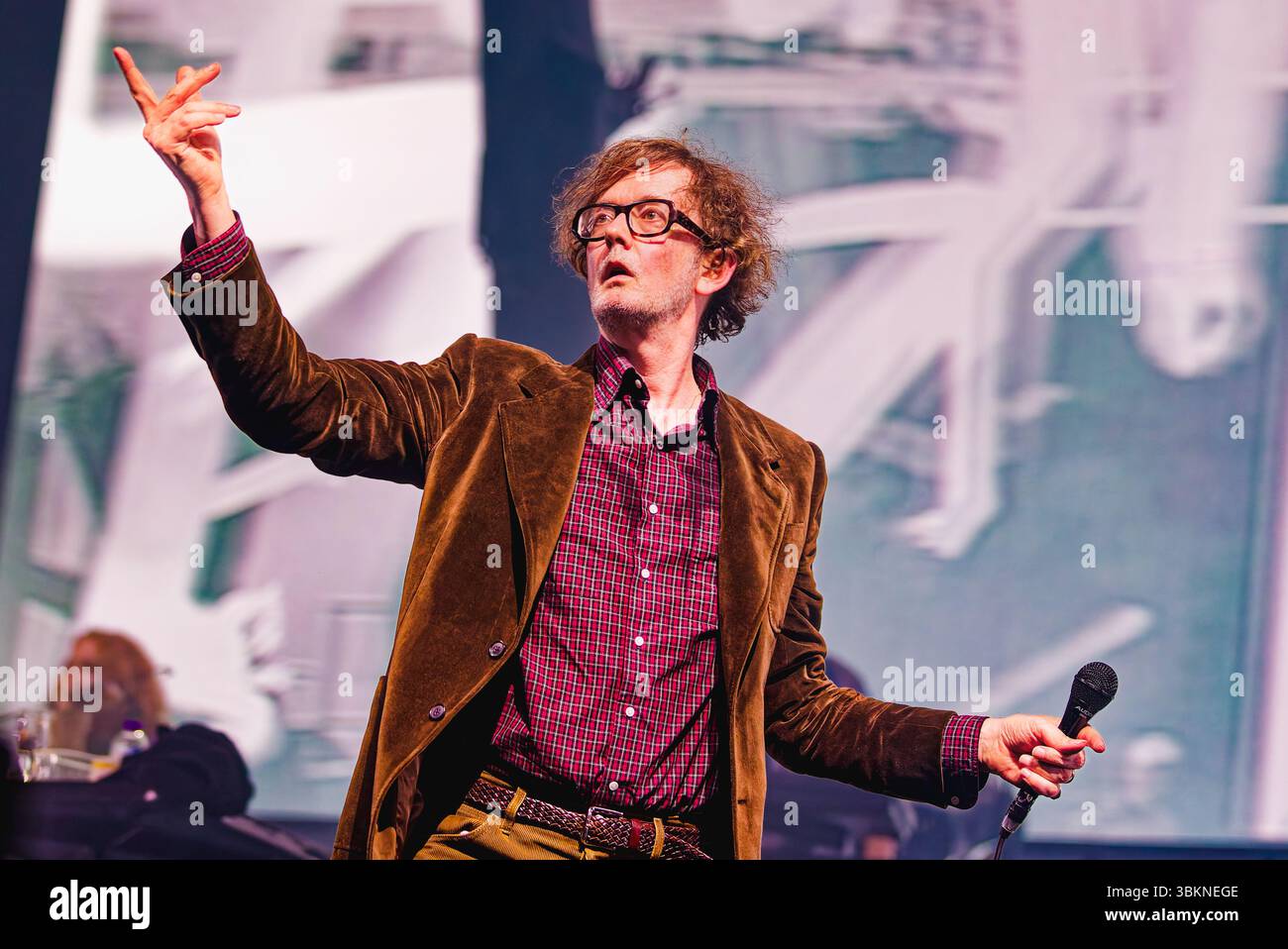 Pulp manchester 2025 hi-res stock photography and images - Alamy