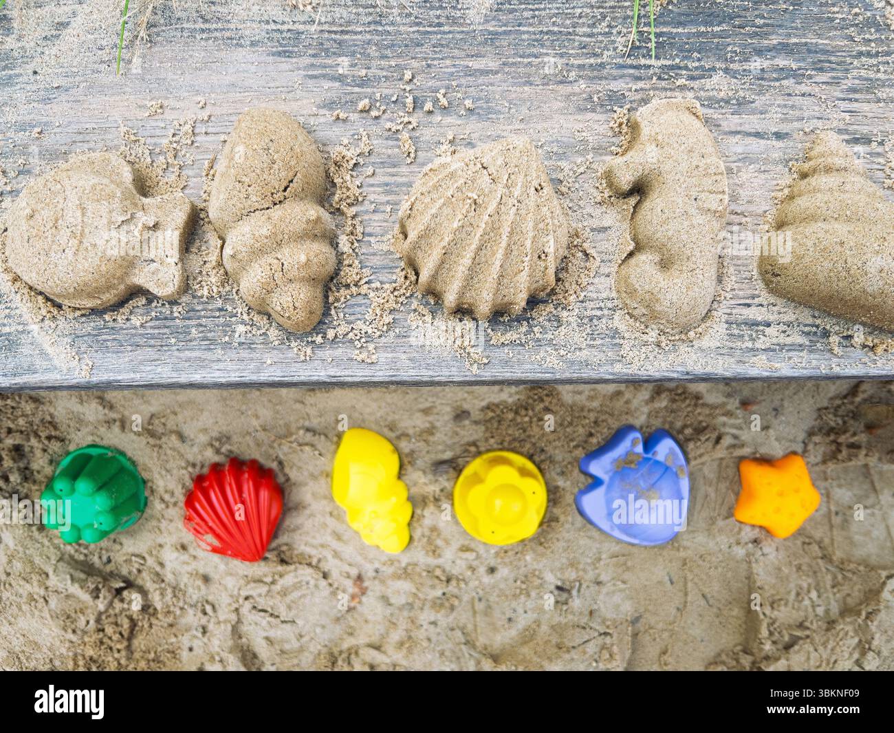 Sand patterns made with molds hi-res stock photography and images - Alamy