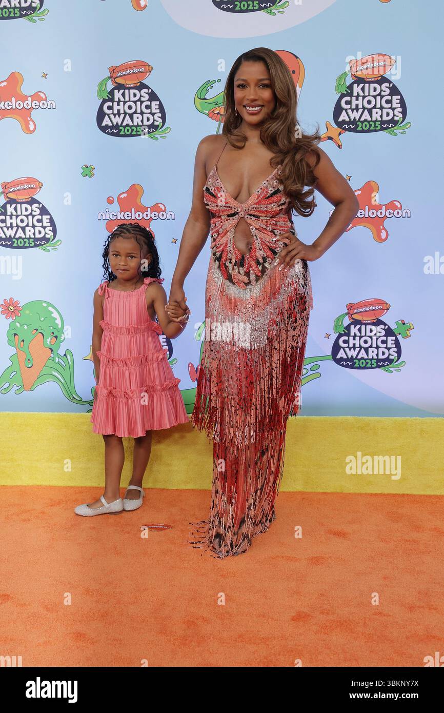 Victoria Monét, Hazel Monét attend the 2025 Nickelodeon Kids' Choice ...