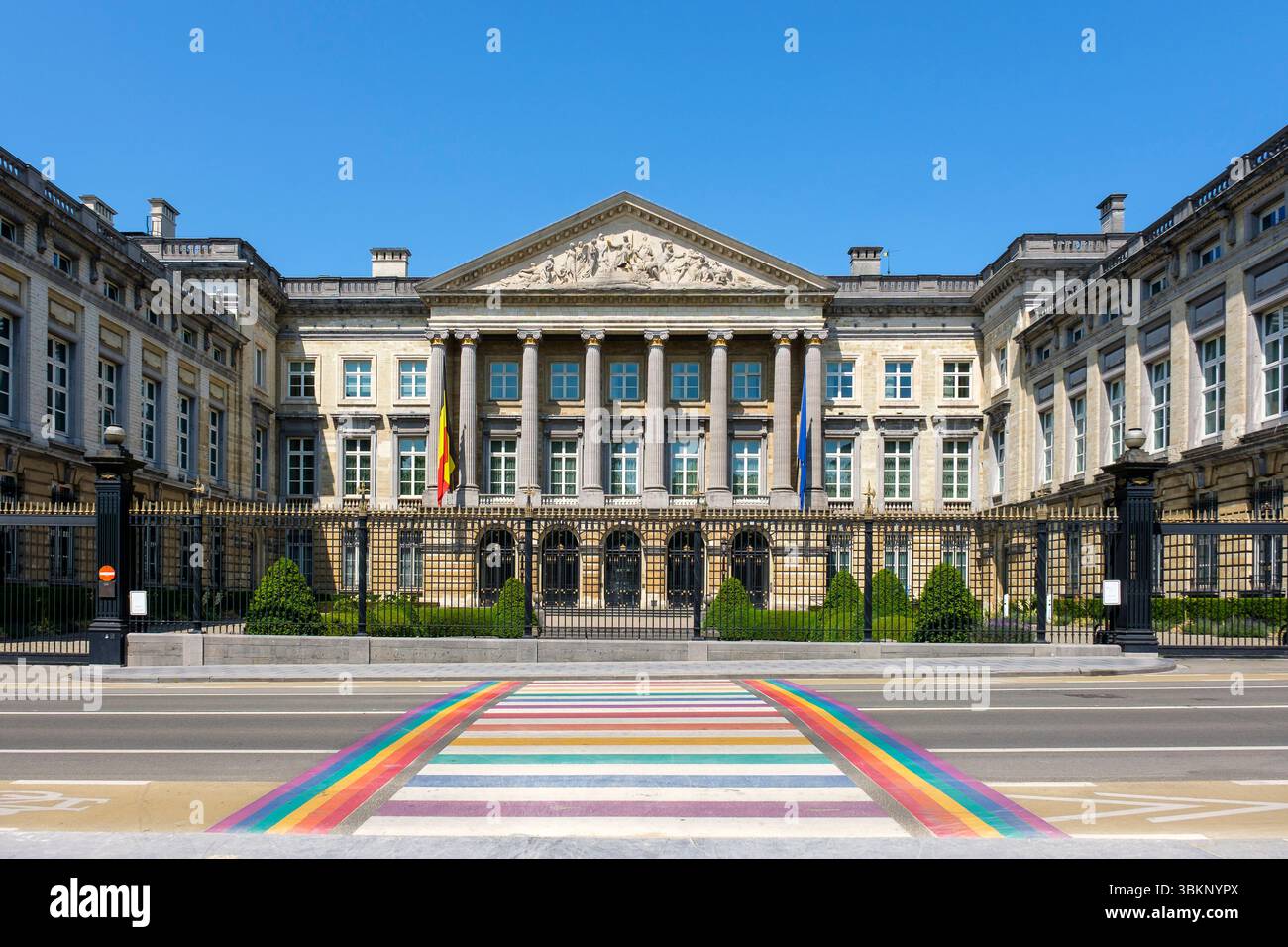 Couleurs de larc en ciel hi-res stock photography and images - Alamy