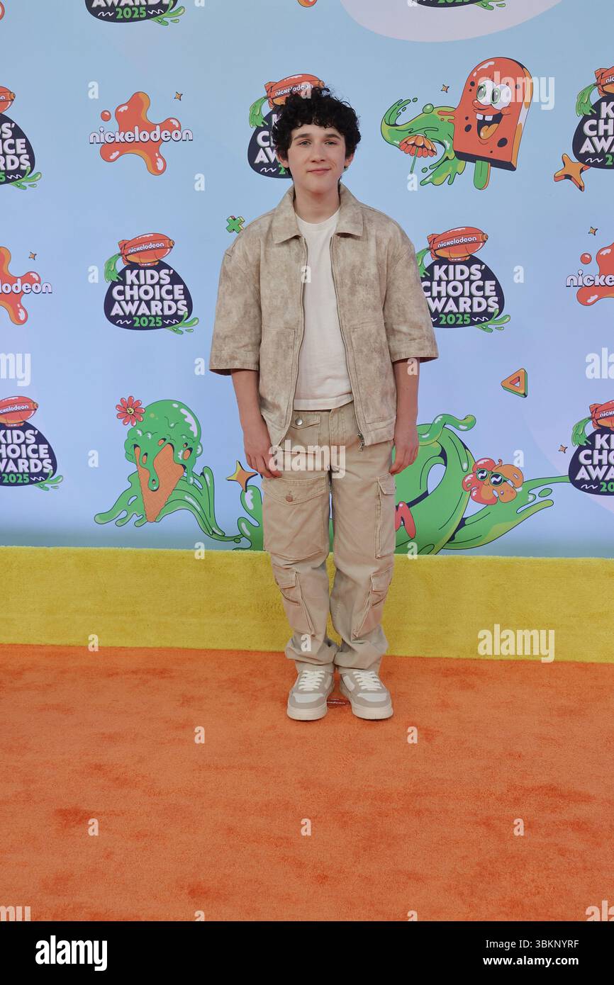 Sebastian Hansen attends the 2025 Nickelodeon Kids' Choice Awards at ...