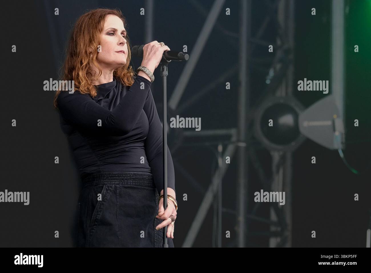 Newport, UK. 22nd June, 2025. English singer songwriter Geneviève ...