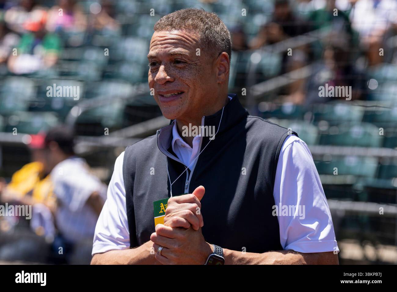 Sacramento Kings general manager Scott Perry waits for the ceremonial ...