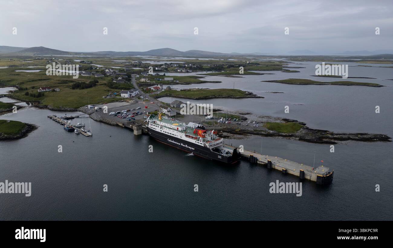 The Caledonian MacBrayne Ferry MV Hebrides docked at Lochmaddy, North ...