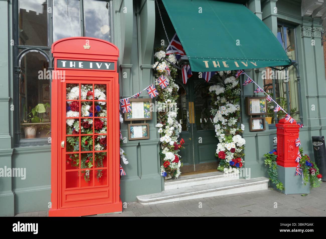 Windsor, England 28th May 2025 The Ivy and Red Phone Booth at Windsor ...