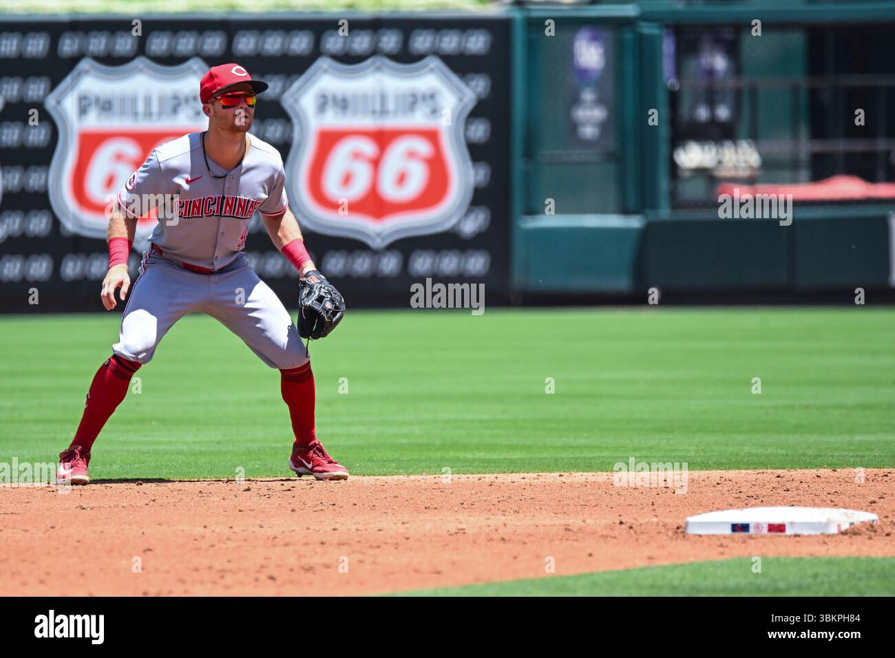 ST. LOUIS, MO - JUN 22: Cincinnati Reds second baseman Matt McLain (9 ...