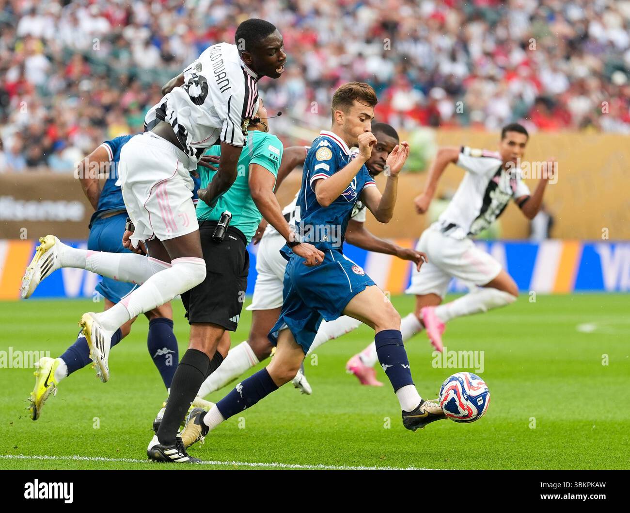 Philadelphia, Vereinigte Staaten. 22nd June, 2025. Randal Kolo Muani ...