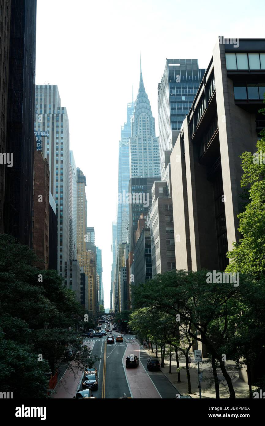 Exterior view of the Chrysler Building looking west on East 42nd Street ...