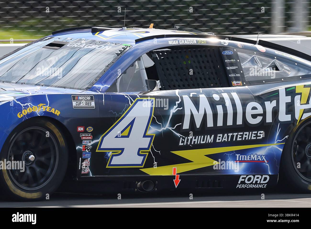 LONG POND, PA - JUNE 22: Noah Gragson (#4 Front Row Motorsports ...