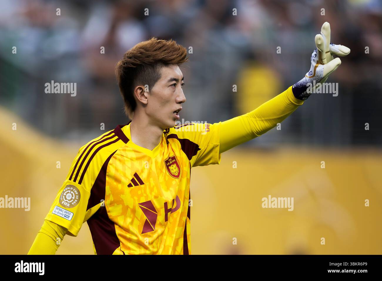 Jo Hyeon-woo of Ulsan HD FC gestures during the FIFA Club World Cup ...