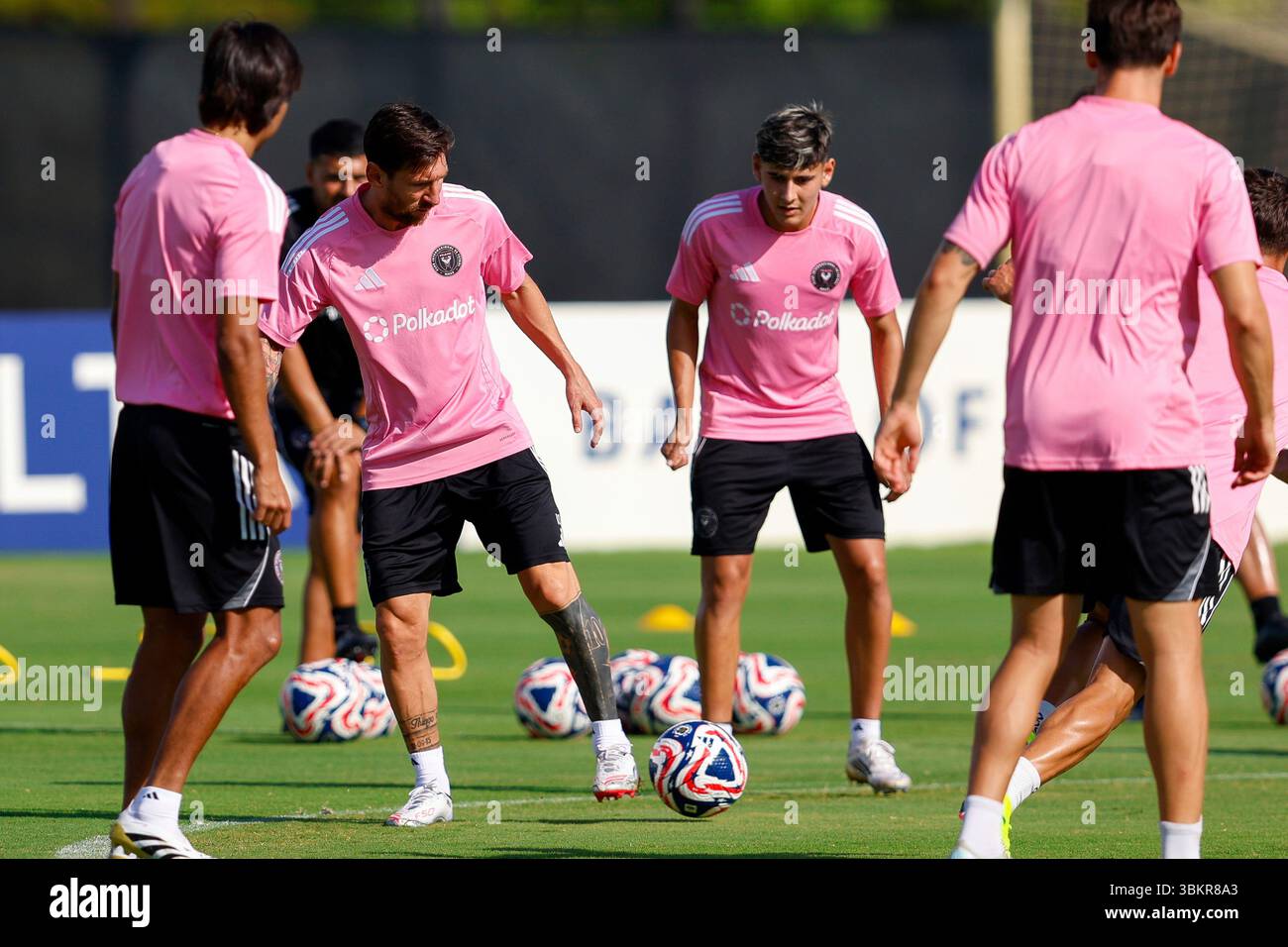 FORT LAUDERDALE, FL - JUNE 22: Lionel Messi (10) of Inter Miami CF ...