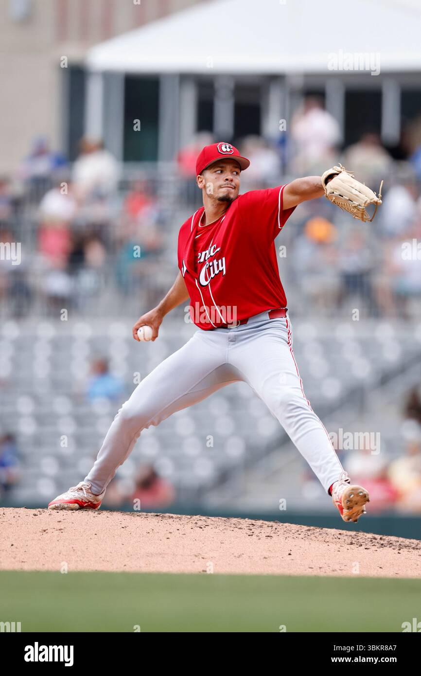 Chattanooga Lookouts starting pitcher Chase Burns (28) in action ...