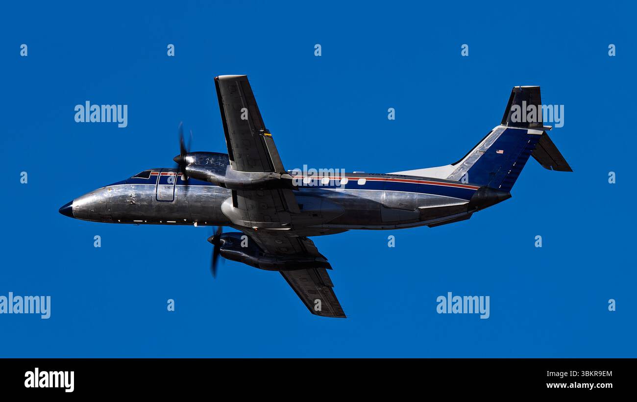 Sky Harbor Airport 6-21-2025 Phoenix AZ USA Ameriflight Embraer EMB-120 ...