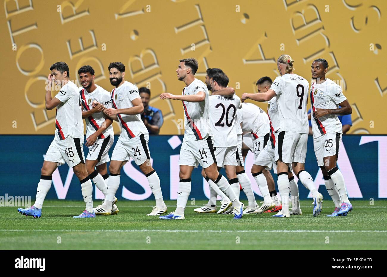 Atlanta, USA. 22nd June, 2025. Players of Manchester City celebrate ...