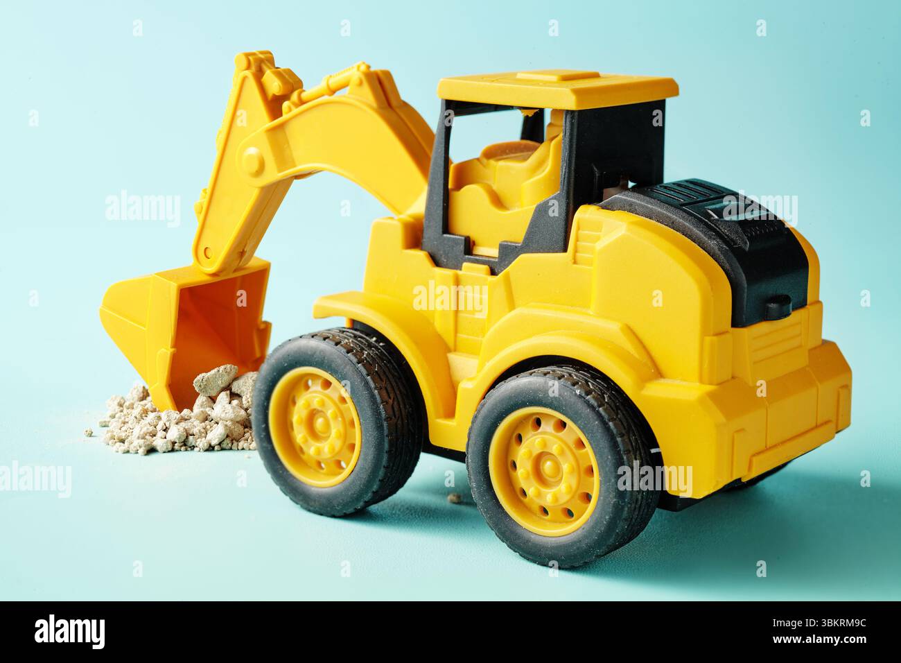 Shovel construction debris excavator bucket hi-res stock photography ...