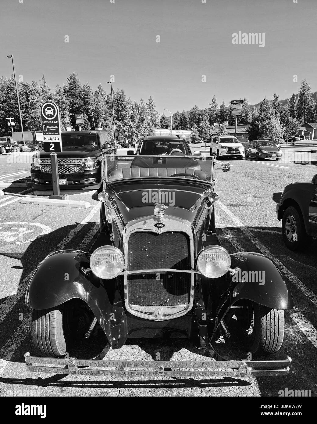Car in front iconic Black and White Stock Photos & Images - Alamy