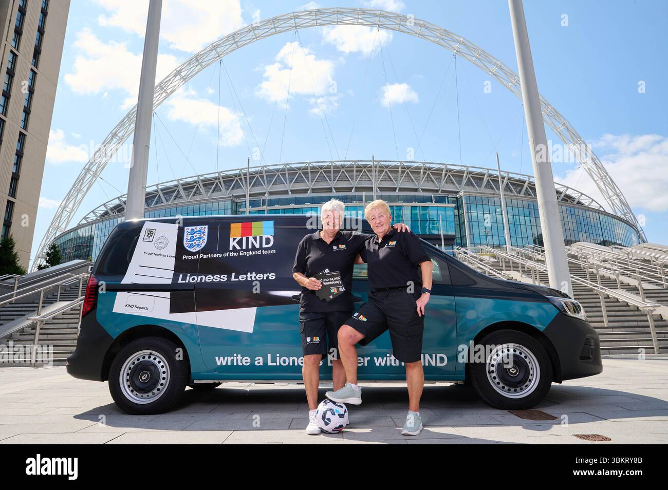 EDITORIAL USE ONLY Former England footballers Sue Wyhatt (left) and ...