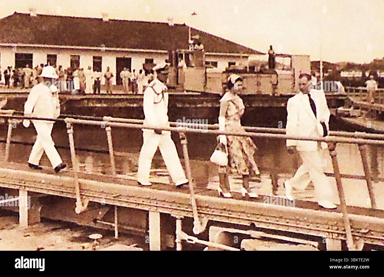 Reina elizabeth monarca hi-res stock photography and images - Alamy