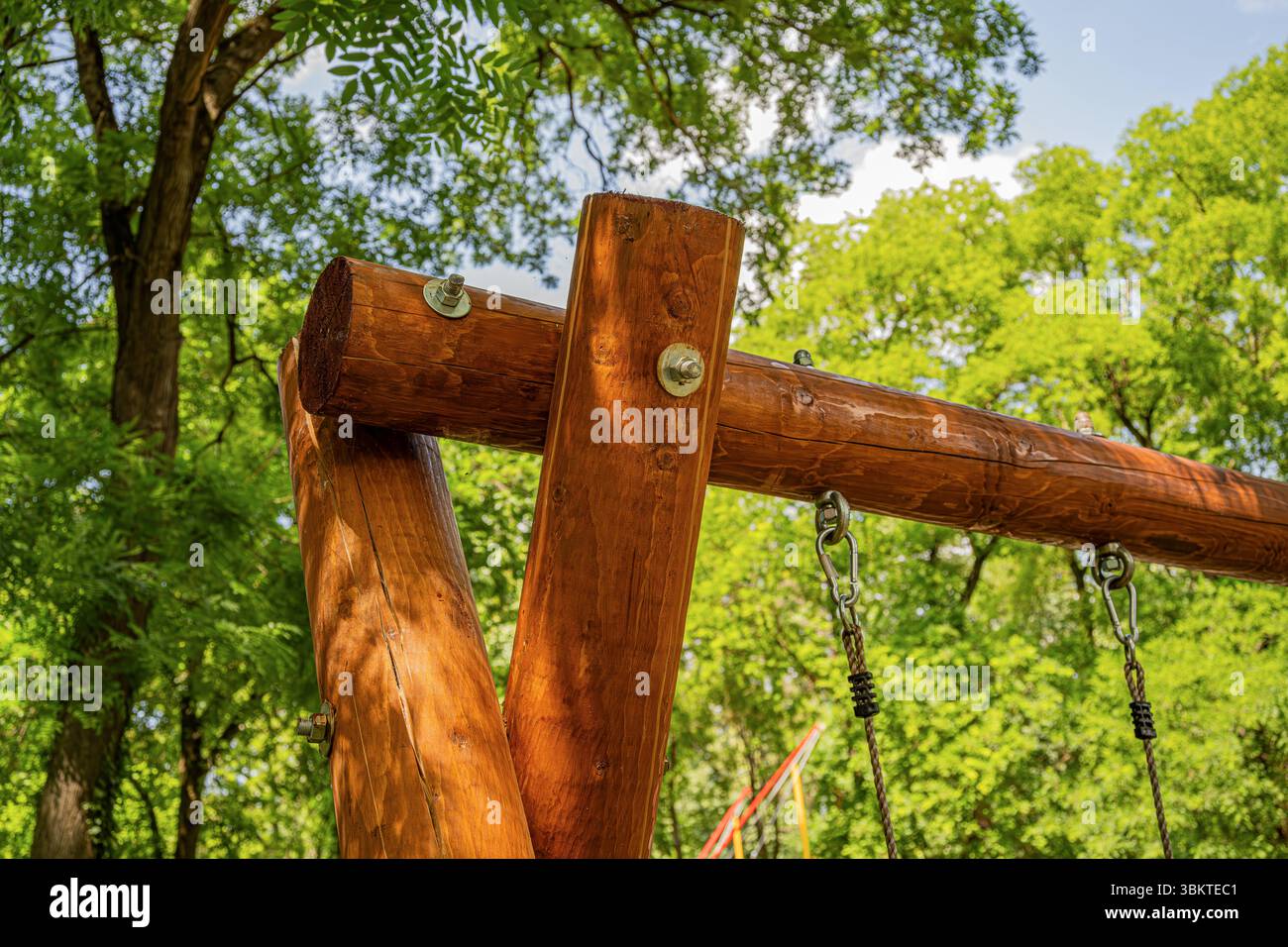 Sturdy beams hi-res stock photography and images - Alamy