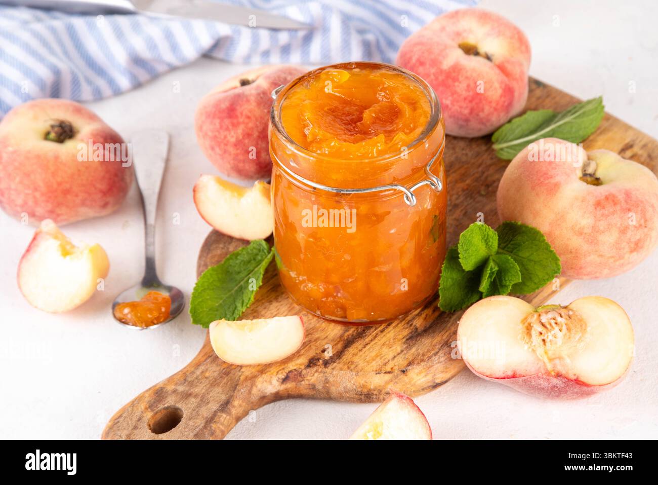 Flat chinese donuts fig peach jam, homemade confiture preserves with ...