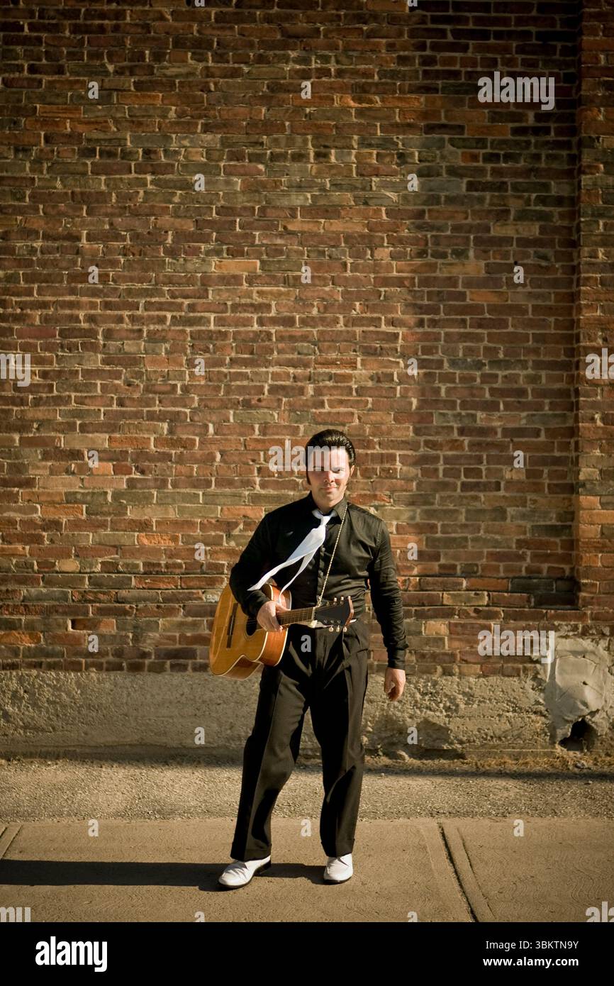 Musician 1950s hi-res stock photography and images - Alamy