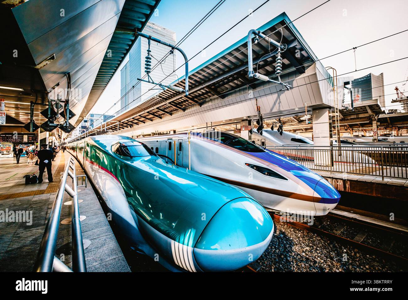 Three shinkansen high-speed trains wait in a row at Tokyo Station Stock Photo - Alamy