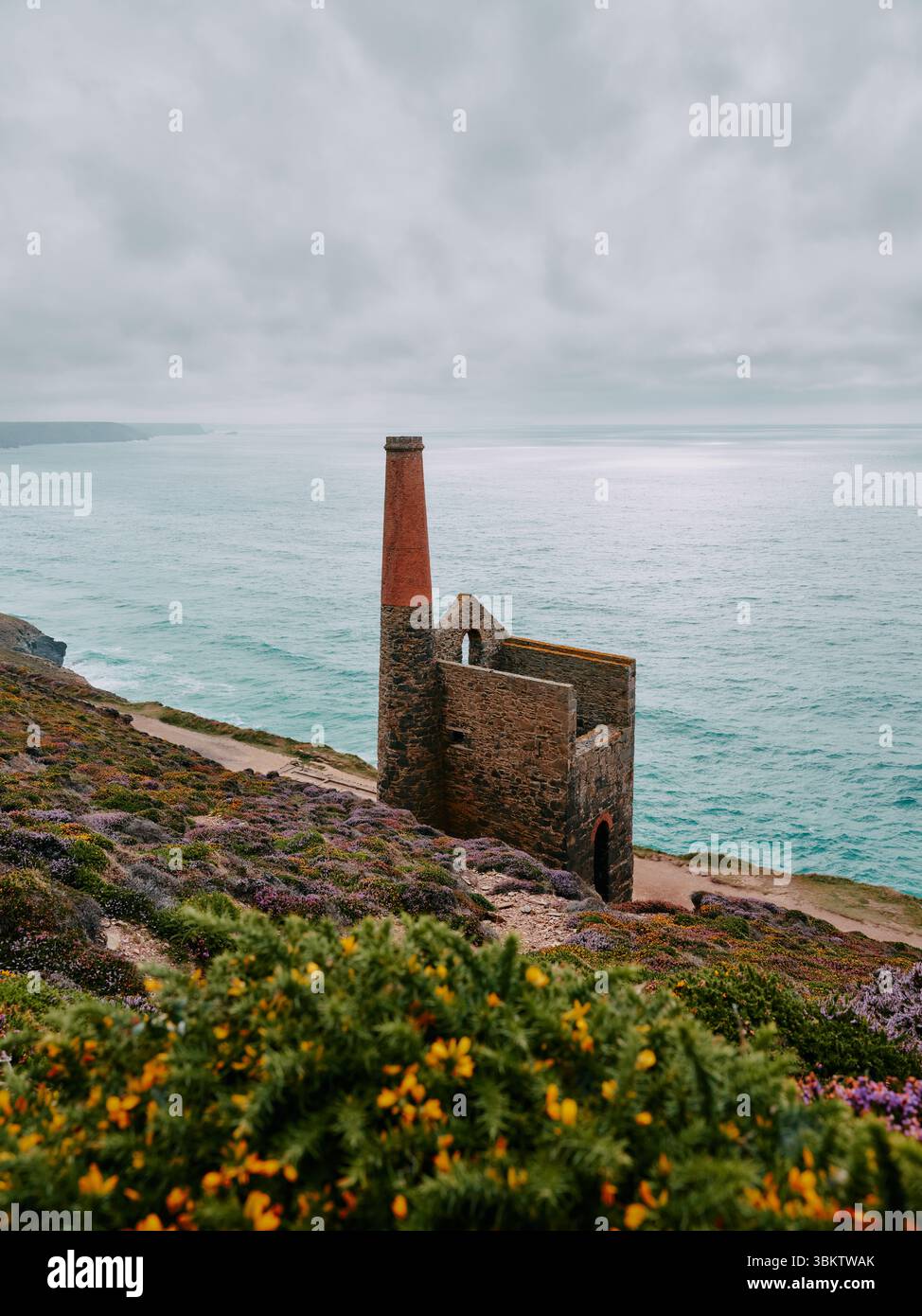 Towanroath Shaft Pumping Engine House Wheal Coates tin mine, St Agnes ...