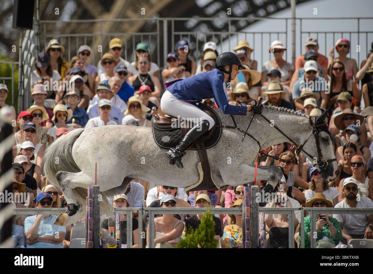Natalie DEAN (USA) riding Con Calma during the 2025 Longines Paris ...