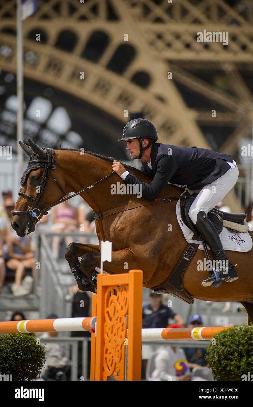 Olivier Fletcher riding BP Pocahontas during the 2025 Longines Paris ...