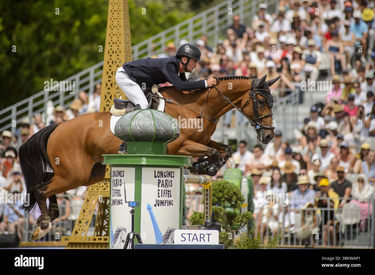 Olivier Fletcher riding BP Pocahontas during the 2025 Longines Paris ...