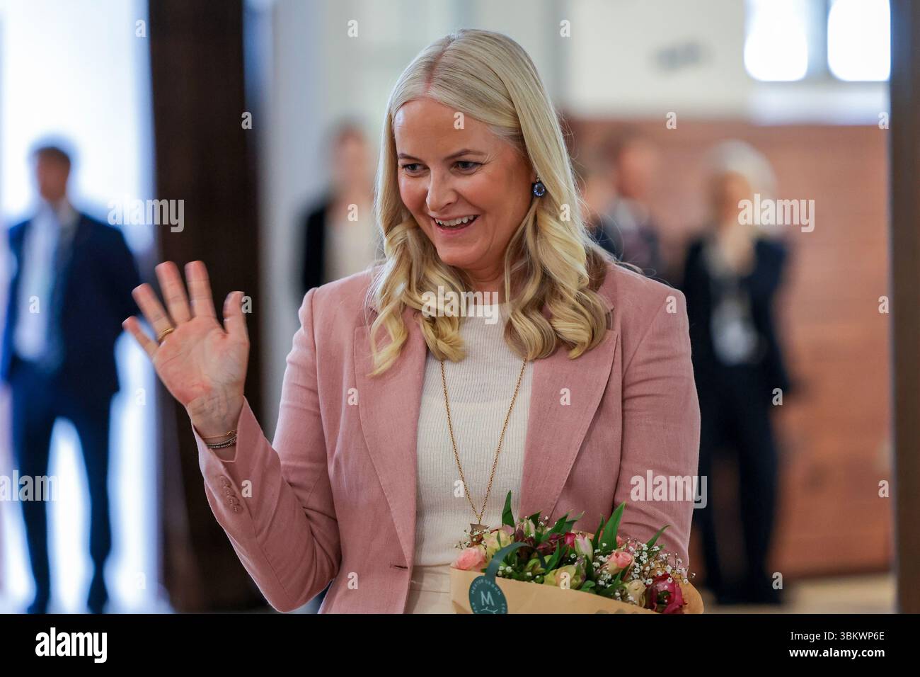 Oslo 20250623. Queen Sonja, Crown Princess Mette-Marit with First Lady ...