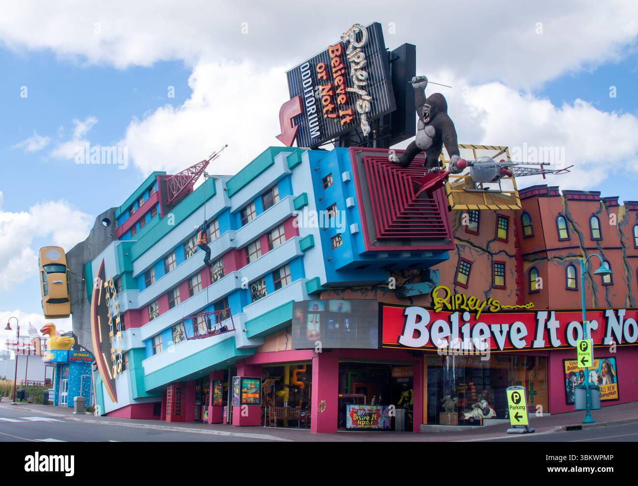 Empire State Building tipped on its side in Niagara Falls, Ontario—part ...