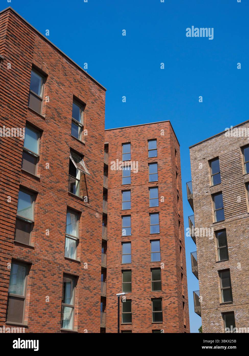 Bellway cooper square hi-res stock photography and images - Alamy