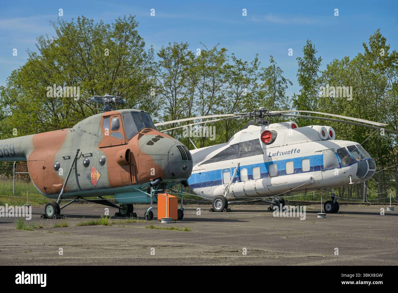 Hubschrauber der DDR und der westdeutschen Luftwaffe ...