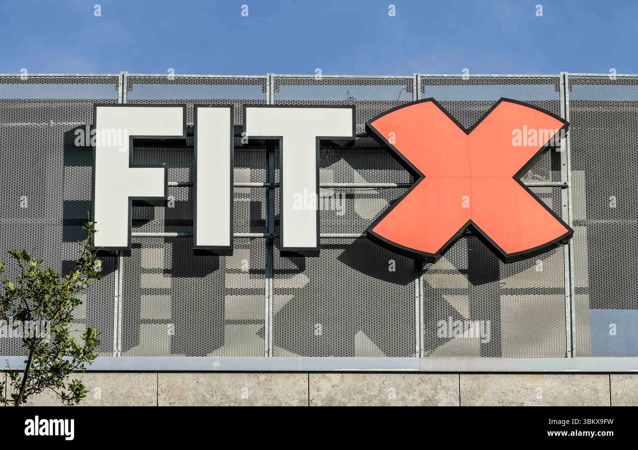 Werbung FitX, Kaiser-Wilhelm-Center, Hauptstraße, Schöneberg, Bezirk ...