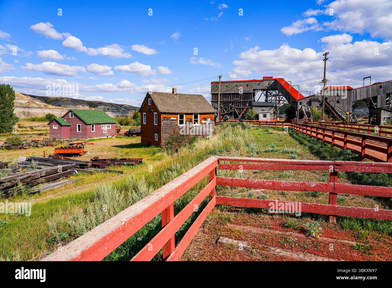Coal tipple of the Atlas Coal Mine in the Drumheller Valley, Alberta ...