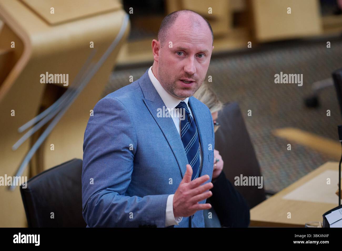 Staffing allocation hi-res stock photography and images - Alamy