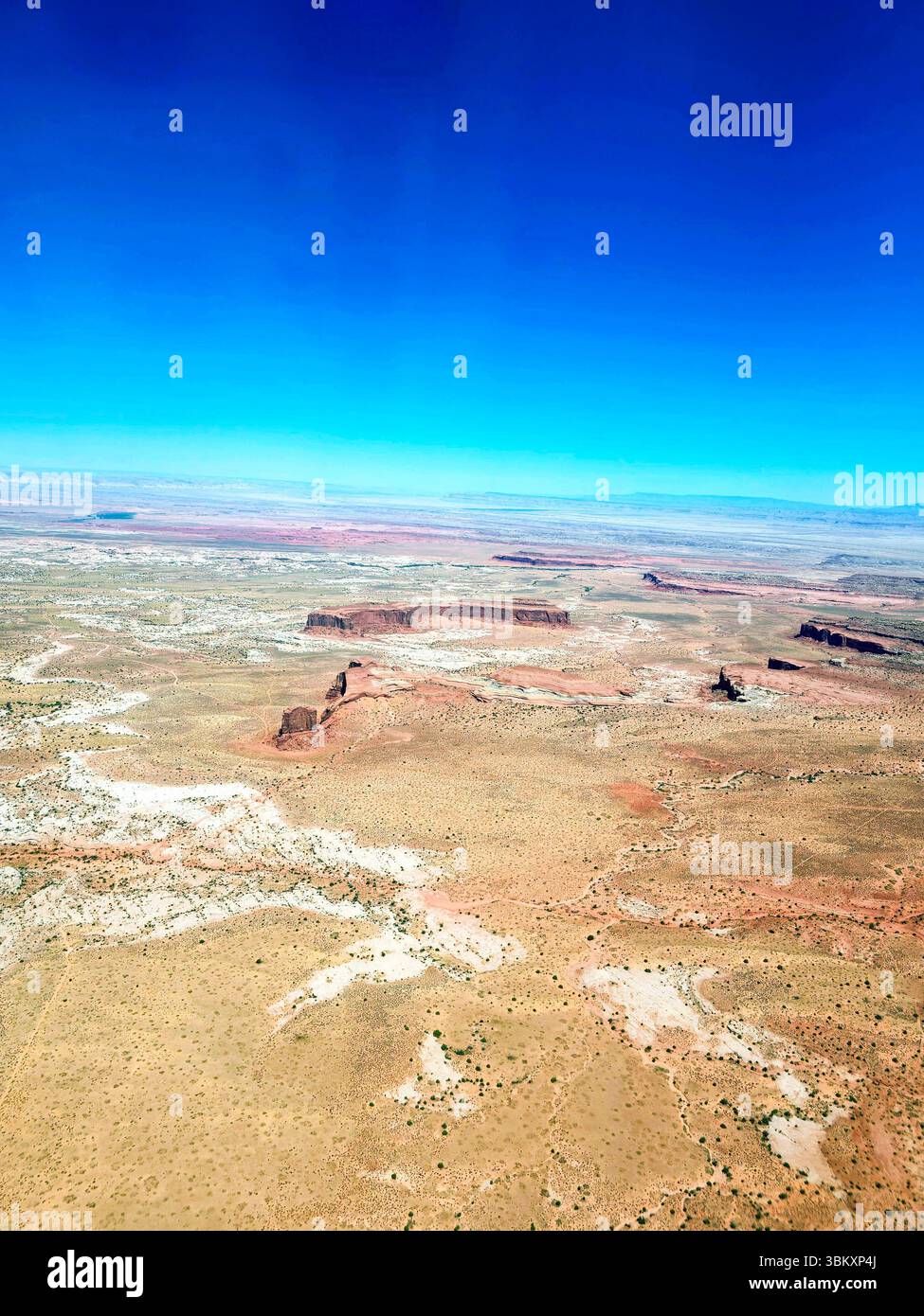Barren landscape rocky hills smartphone stock photos and images - Alamy