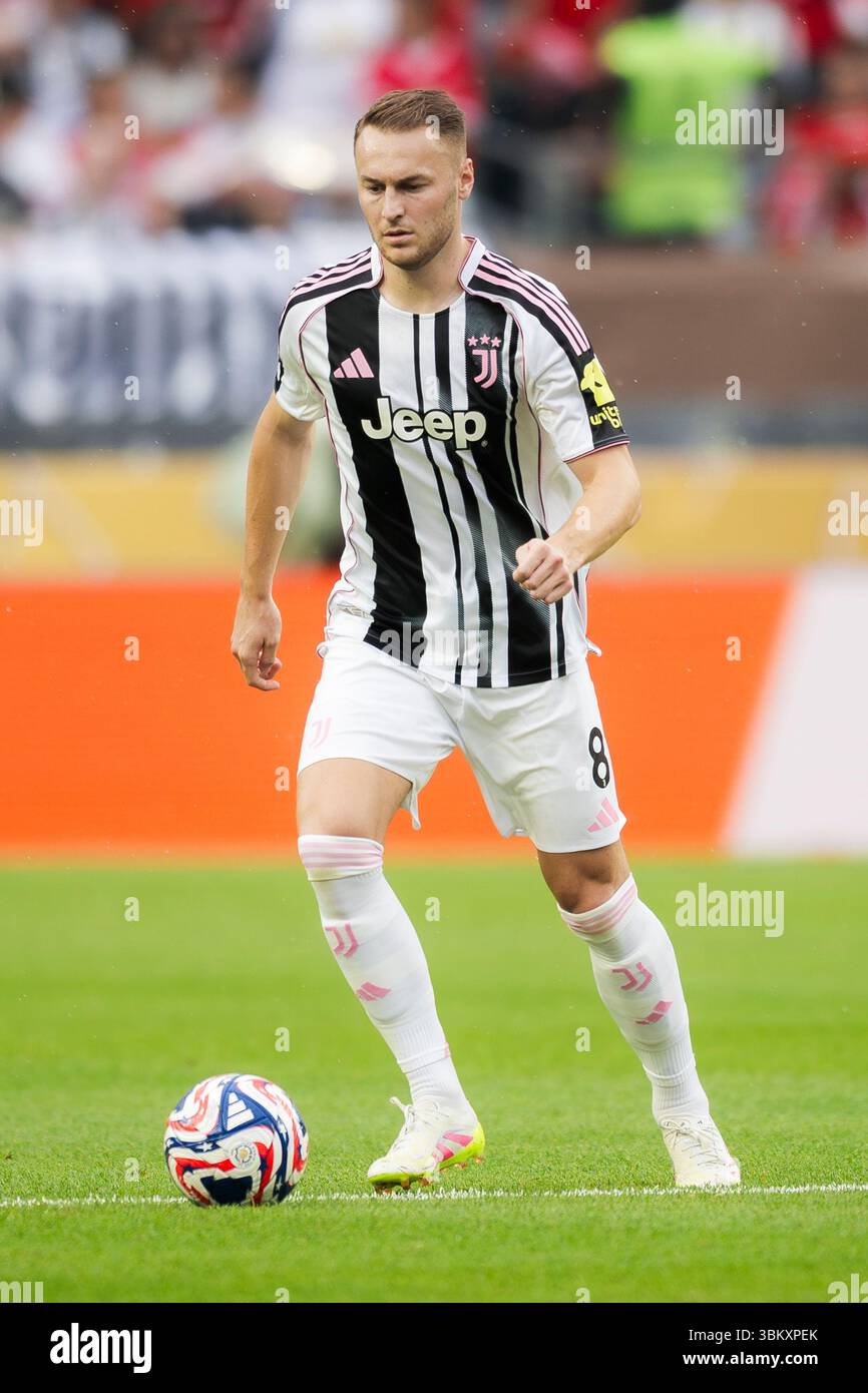 Teun Koopmeiners of Juventus FC in action during the FIFA Club World ...