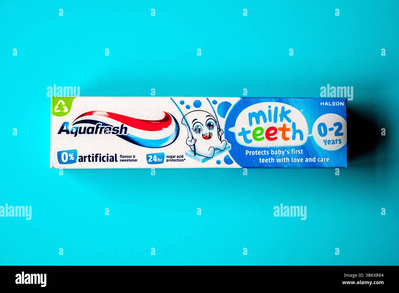 Aquafresh milk teeth toothpaste hi-res stock photography and images - Alamy