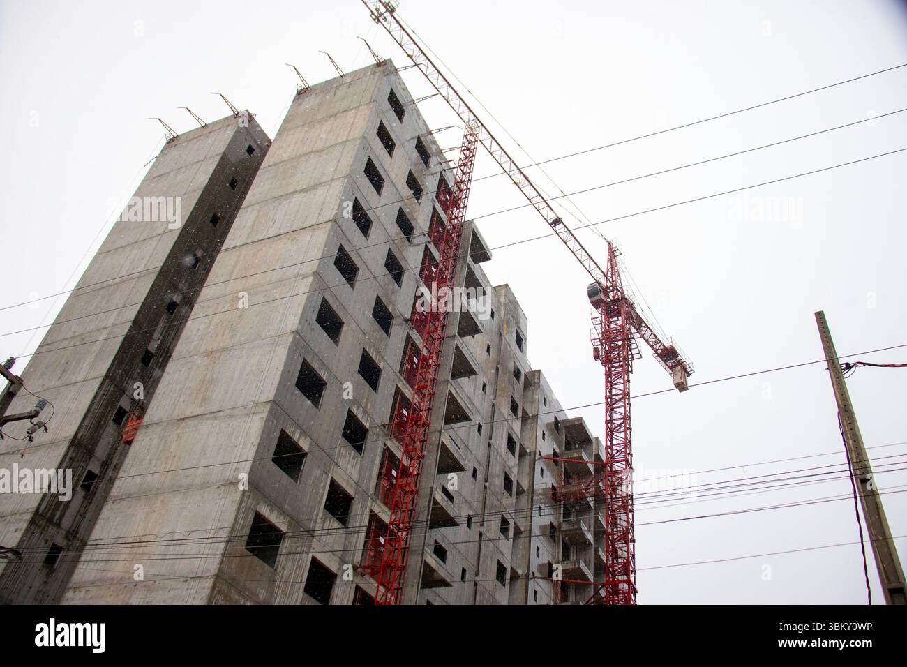 Unfinished residential condominium building hi-res stock photography ...