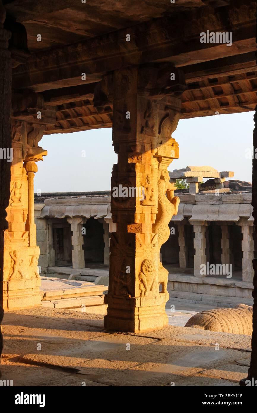Lepakshi Temple Sculpted Pillars Stock Photo - Alamy