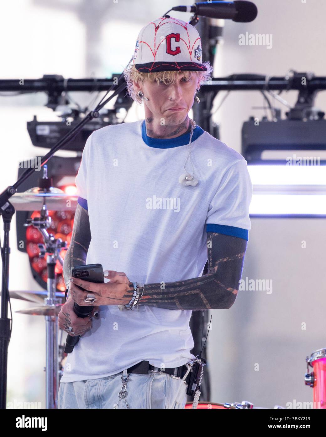 Ny. 20th June, 2025. Machine Gun Kelly, mgk on stage for NBC Today Show ...