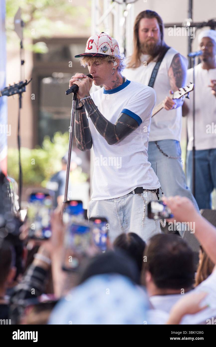 Ny. 20th June, 2025. Machine Gun Kelly, mgk on stage for NBC Today Show ...