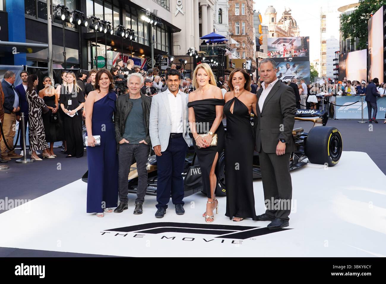 (left to right) Bernadette Collins, Jacques Villeneuve, Karun Chandhok ...