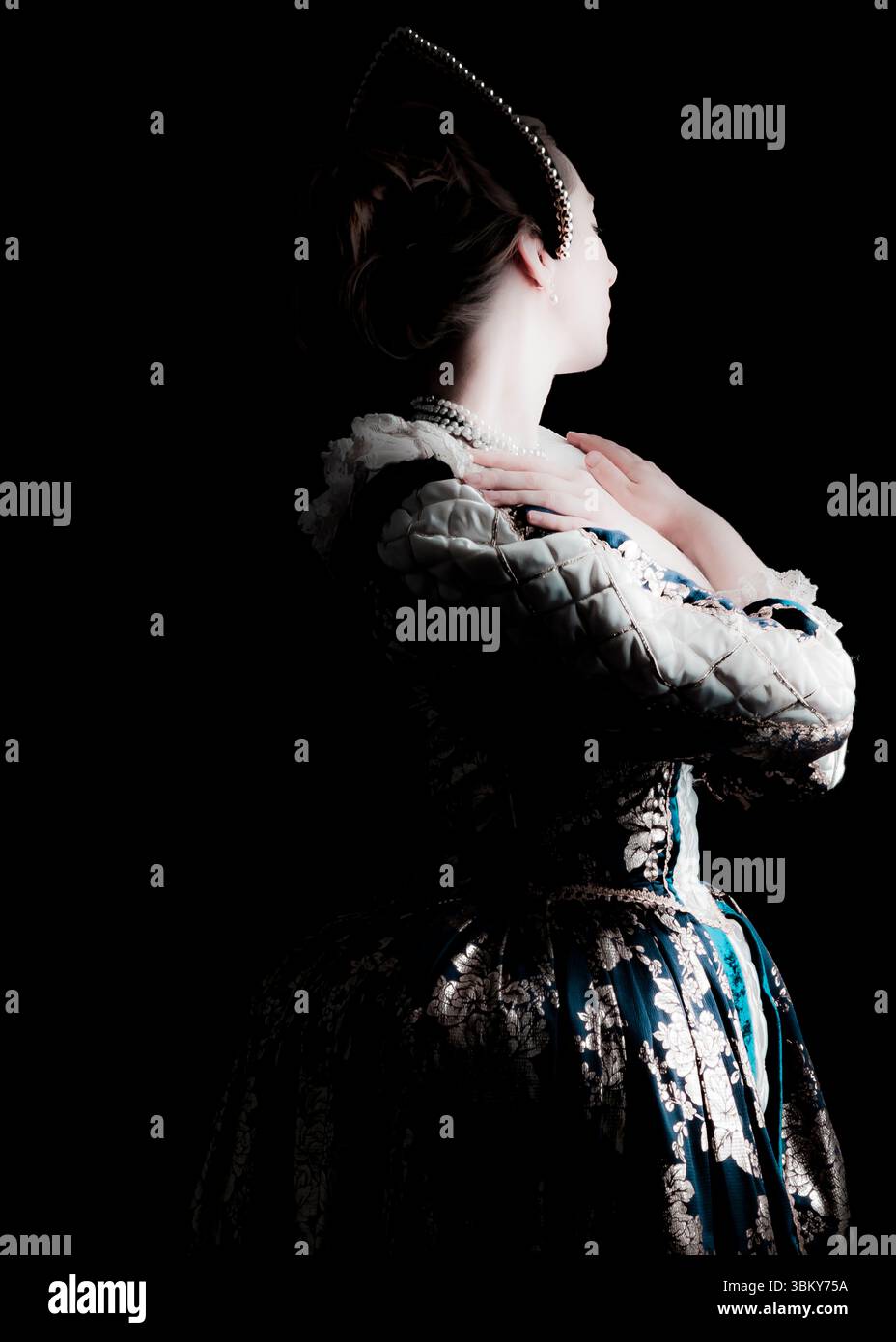 Woman queen captured hi-res stock photography and images - Alamy