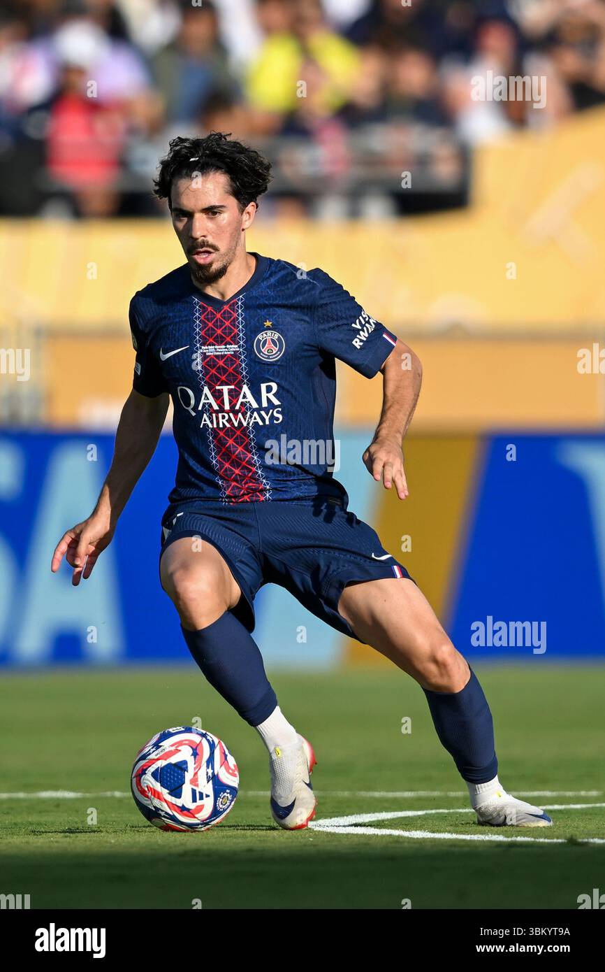 Pasadena, CA. 19th June, 2025. Paris Saint-Germain midfielder, Vitinha ...
