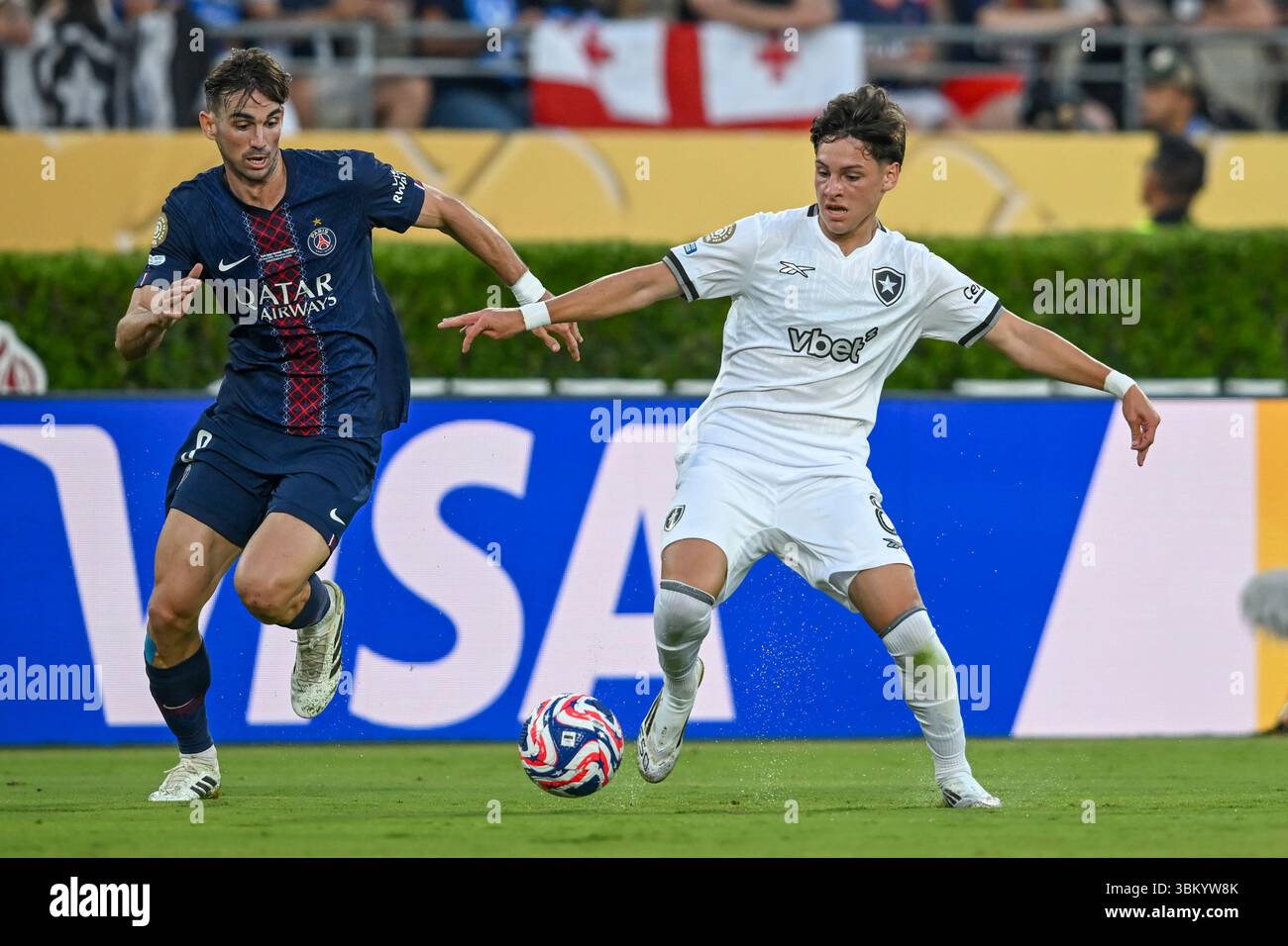 Pasadena, CA. 19th June, 2025. Botafogo midfielder, Alvaro Montoro (8 ...