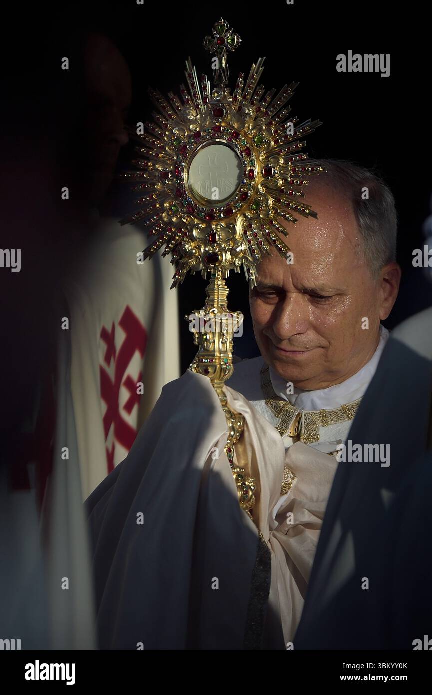 ROME, ITALY - JUNE 22: Pope Leo XIV leads the Corpus Domini procession ...